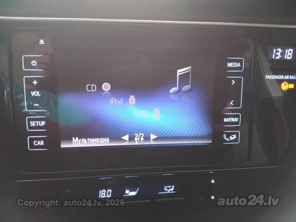 Grey Toyota Auris 2016 in Narva, with an engine capacity of 1.60 L and mileage of 235 thousand km for 8500 €, photo 9 on AUTOMOTO.COM.LV
