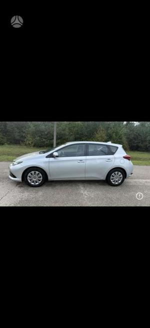 Grey Toyota Auris 2016 in Kaunas, with an engine capacity of 1.36 L and mileage of 158 thousand km for 6300 €, photo 7 on AUTOMOTO.COM.LV