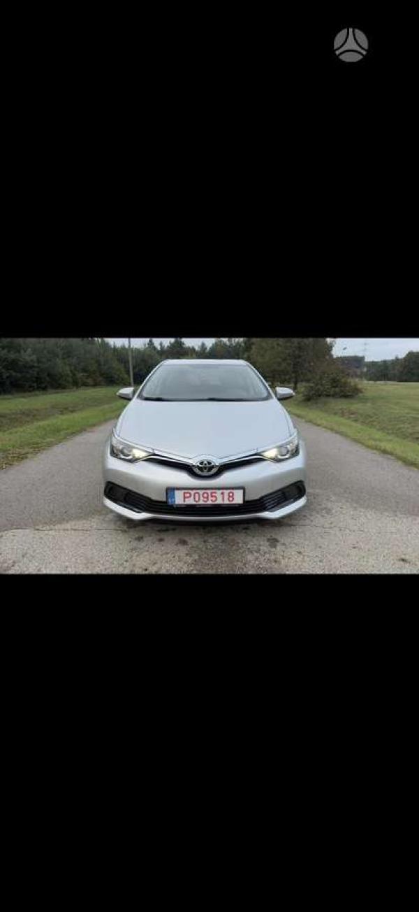 Grey Toyota Auris 2016 in Kaunas, with an engine capacity of 1.36 L and mileage of 158 thousand km for 6300 €, photo 8 on AUTOMOTO.COM.LV
