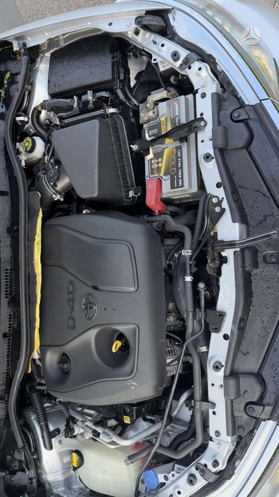 Grey Toyota Auris 2016 in Kaunas, with an engine capacity of 1.36 L and mileage of 158 thousand km for 6300 €, photo 18 on AUTOMOTO.COM.LV