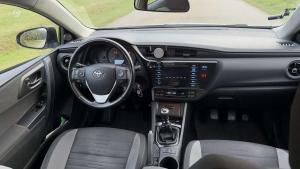 Grey Toyota Auris 2016 in Kaunas, with an engine capacity of 1.36 L and mileage of 158 thousand km for 6300 €, photo 23 on AUTOMOTO.COM.LV
