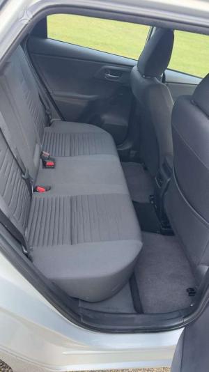 Grey Toyota Auris 2016 in Kaunas, with an engine capacity of 1.36 L and mileage of 158 thousand km for 6300 €, photo 24 on AUTOMOTO.COM.LV