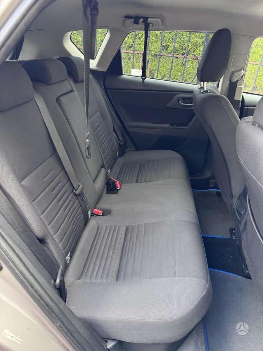Pelēks Toyota Auris 2016 Klaipėda, ar dzinēja tilpumu 0.00 L un nobraukumu 142 tūkst. km par 12700 €, foto 5 vietnē AUTOMOTO.COM.LV