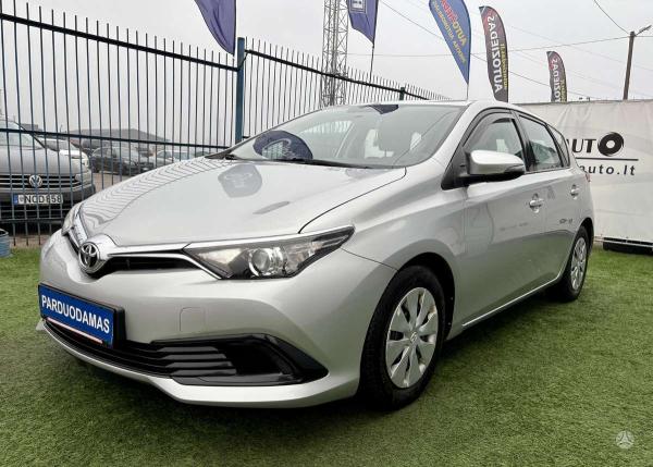 Pelēks Toyota Auris 2017 Panevēža, ar dzinēja tilpumu 1.36 L un nobraukumu 187 tūkst. km par 6200 €, foto 1 vietnē AUTOMOTO.COM.LV