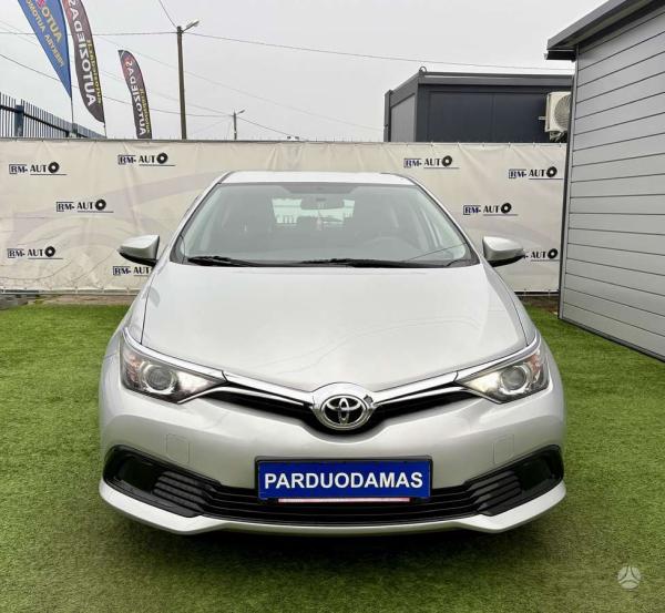 Pelēks Toyota Auris 2017 Panevēža, ar dzinēja tilpumu 1.36 L un nobraukumu 187 tūkst. km par 6200 €, foto 3 vietnē AUTOMOTO.COM.LV