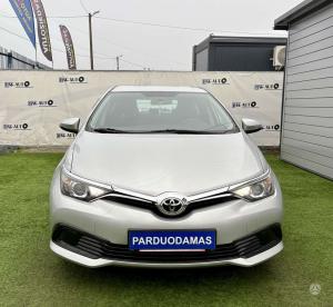 Grey Toyota Auris 2017 in Panevezys, with an engine capacity of 1.36 L and mileage of 187 thousand km for 6200 €, photo 3 on AUTOMOTO.COM.LV