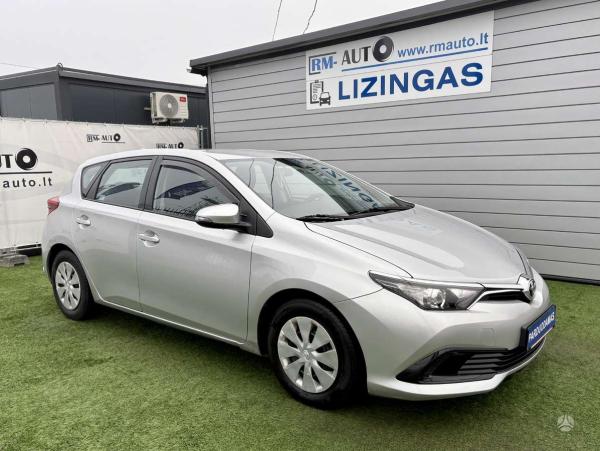 Pelēks Toyota Auris 2017 Panevēža, ar dzinēja tilpumu 1.36 L un nobraukumu 187 tūkst. km par 6200 €, foto 4 vietnē AUTOMOTO.COM.LV