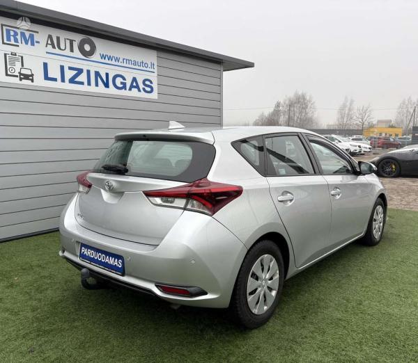 Pelēks Toyota Auris 2017 Panevēža, ar dzinēja tilpumu 1.36 L un nobraukumu 187 tūkst. km par 6200 €, foto 6 vietnē AUTOMOTO.COM.LV