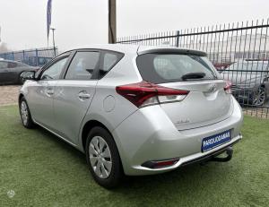 Grey Toyota Auris 2017 in Panevezys, with an engine capacity of 1.36 L and mileage of 187 thousand km for 6200 €, photo 8 on AUTOMOTO.COM.LV