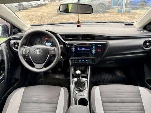 Grey Toyota Auris 2017 in Panevezys, with an engine capacity of 1.36 L and mileage of 187 thousand km for 6200 €, photo 12 on AUTOMOTO.COM.LV