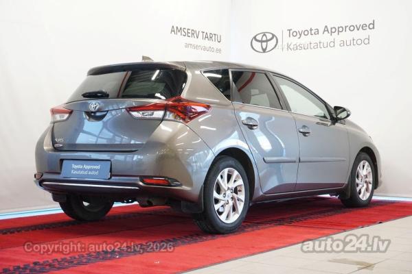Grey Toyota Auris 2017 in Tartu, with an engine capacity of 1.60 L and mileage of 94 thousand km for 10790 €, photo 2 on AUTOMOTO.COM.LV