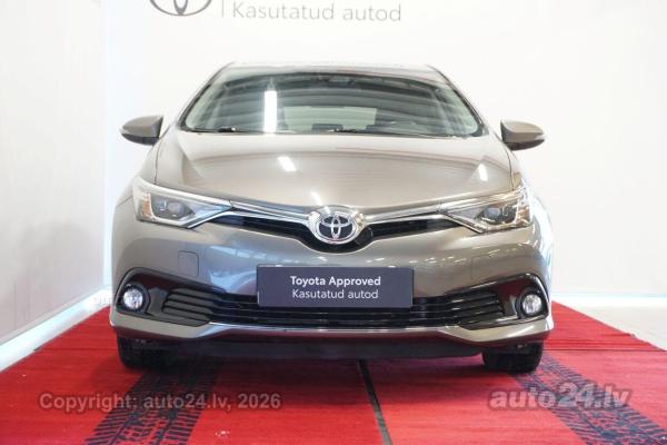 Grey Toyota Auris 2017 in Tartu, with an engine capacity of 1.60 L and mileage of 94 thousand km for 10790 €, photo 5 on AUTOMOTO.COM.LV