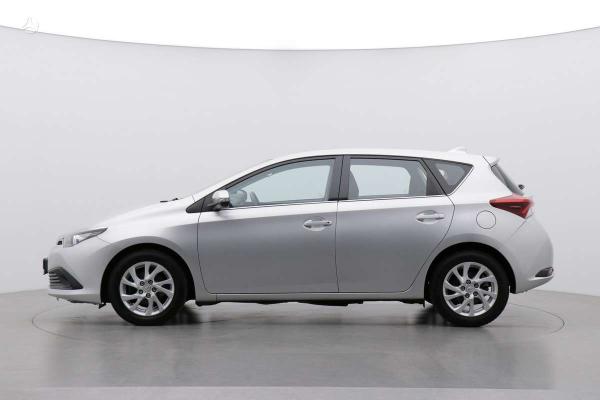 Pelēks Toyota Auris 2017 Viļņa, ar dzinēja tilpumu 1.60 L un nobraukumu 77 tūkst. km par 9900 €, foto 4 vietnē AUTOMOTO.COM.LV