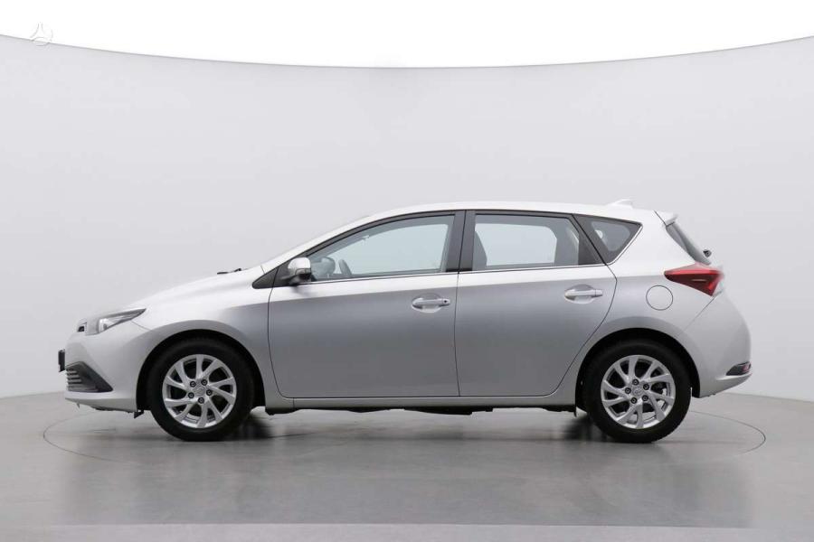 Grey Toyota Auris 2017 in Vilnius, with an engine capacity of 1.60 L and mileage of 77 thousand km for 9900 €, photo 4 on AUTOMOTO.COM.LV