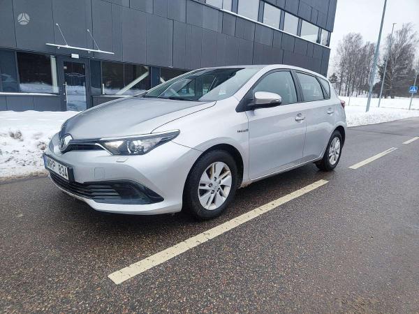 Grey Toyota Auris 2017 in Vilnius, with an engine capacity of 1.80 L and mileage of 188 thousand km for 9850 €, photo 4 on AUTOMOTO.COM.LV