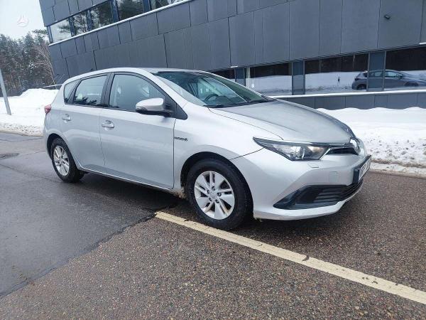 Grey Toyota Auris 2017 in Vilnius, with an engine capacity of 1.80 L and mileage of 188 thousand km for 9850 €, photo 9 on AUTOMOTO.COM.LV
