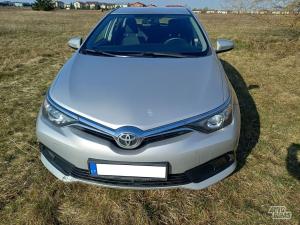 Pelēks Toyota Auris 2017 Kauņa, ar dzinēja tilpumu 1.40 L un nobraukumu 150 tūkst. km par 7900 €, foto  vietnē AUTOMOTO.COM.LV