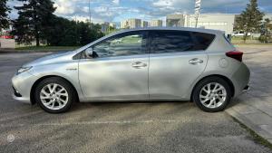 Grey Toyota Auris 2017 in Vilnius, with an engine capacity of 1.80 L and mileage of 117 thousand km for 12500 €, photo 5 on AUTOMOTO.COM.LV