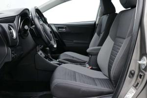 Grey Toyota Auris 2017 in Vilnius, with an engine capacity of 1.60 L and mileage of 144 thousand km for 10900 €, photo 13 on AUTOMOTO.COM.LV