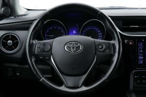 Grey Toyota Auris 2017 in Vilnius, with an engine capacity of 1.60 L and mileage of 144 thousand km for 10900 €, photo 14 on AUTOMOTO.COM.LV