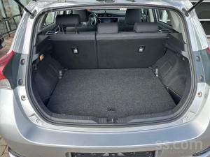 Grey Toyota Auris 2017 in Riga, with an engine capacity of 1.60 L and mileage of 155 thousand km for 7990 €, photo 14 on AUTOMOTO.COM.LV