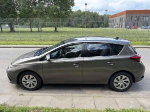 Grey Toyota Auris 2017 in Vilnius, with an engine capacity of 1.60 L and mileage of 101 thousand km for 8900 €, photo  on AUTOMOTO.COM.LV