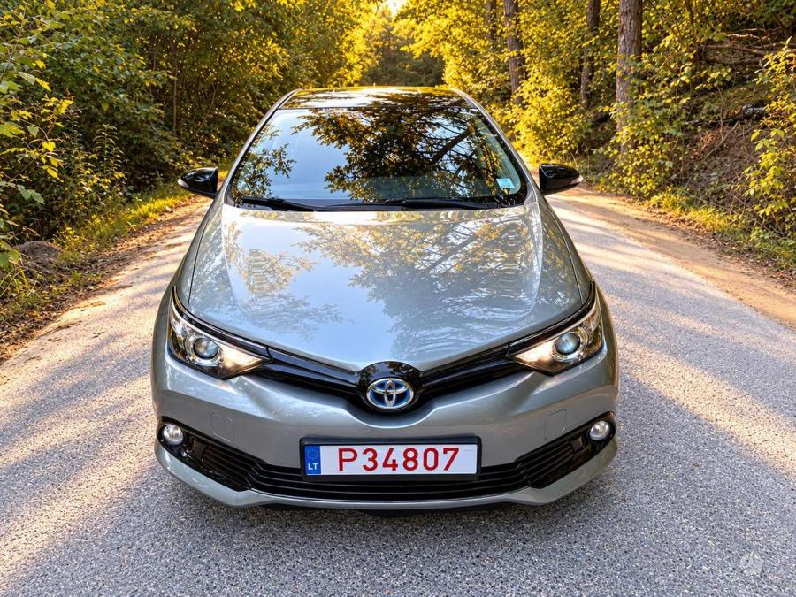 Pelēks Toyota Auris 2017 Viļņa, ar dzinēja tilpumu 1.80 L un nobraukumu 174 tūkst. km par 13000 €, foto 7 vietnē AUTOMOTO.COM.LV