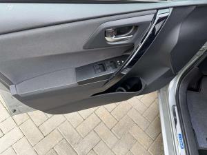 Pelēks Toyota Auris 2017 Viļņa, ar dzinēja tilpumu 1.80 L un nobraukumu 174 tūkst. km par 13000 €, foto 19 vietnē AUTOMOTO.COM.LV