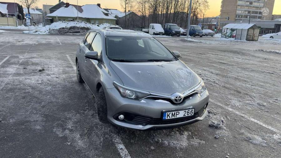 Pelēks Toyota Auris 2018 Kauņa, ar dzinēja tilpumu 1.60 L un nobraukumu 275 tūkst. km par 8455 €, foto 1 vietnē AUTOMOTO.COM.LV