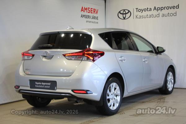 Pelēks Toyota Auris 2018 Tallina, ar dzinēja tilpumu 1.60 L un nobraukumu 48 tūkst. km par 9990 €, foto 2 vietnē AUTOMOTO.COM.LV