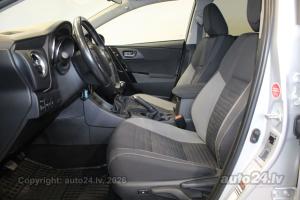 Grey Toyota Auris 2018 in Tallinn, with an engine capacity of 1.60 L and mileage of 48 thousand km for 9990 €, photo 11 on AUTOMOTO.COM.LV