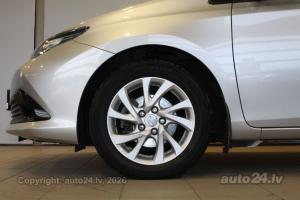 Grey Toyota Auris 2018 in Tallinn, with an engine capacity of 1.60 L and mileage of 48 thousand km for 9990 €, photo 15 on AUTOMOTO.COM.LV