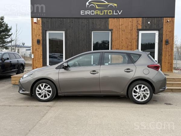 Pelēks Toyota Auris 2018 Rīga, ar dzinēja tilpumu 1.60 L un nobraukumu 229 tūkst. km par 10450 €, foto 3 vietnē AUTOMOTO.COM.LV