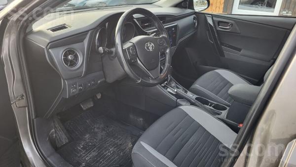 Pelēks Toyota Auris 2018 Rīga, ar dzinēja tilpumu 1.60 L un nobraukumu 229 tūkst. km par 10450 €, foto 9 vietnē AUTOMOTO.COM.LV