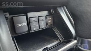 Grey Toyota Auris 2018 in Riga, with an engine capacity of 1.60 L and mileage of 229 thousand km for 10450 €, photo 13 on AUTOMOTO.COM.LV