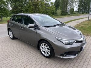 Pelēks Toyota Auris 2018 Rīga, ar dzinēja tilpumu 1.60 L un nobraukumu 151 tūkst. km par 9950 €, foto 4 vietnē AUTOMOTO.COM.LV