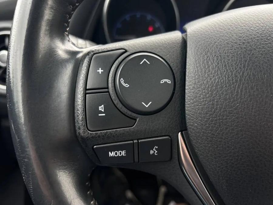Pelēks Toyota Auris 2018 Rīga, ar dzinēja tilpumu 1.60 L un nobraukumu 151 tūkst. km par 9950 €, foto 23 vietnē AUTOMOTO.COM.LV