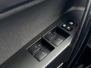 Pelēks Toyota Auris 2018 Rīga, ar dzinēja tilpumu 1.60 L un nobraukumu 151 tūkst. km par 9950 €, foto 25 vietnē AUTOMOTO.COM.LV