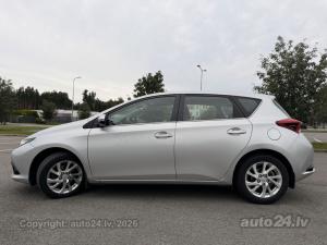 Pelēks Toyota Auris 2018 Tallina, ar dzinēja tilpumu 1.60 L un nobraukumu 119 tūkst. km par 9999 €, foto  vietnē AUTOMOTO.COM.LV
