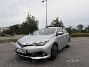 Grey Toyota Auris 2018 in Tallinn, with an engine capacity of 1.60 L and mileage of 119 thousand km for 9999 €, photo 3 on AUTOMOTO.COM.LV