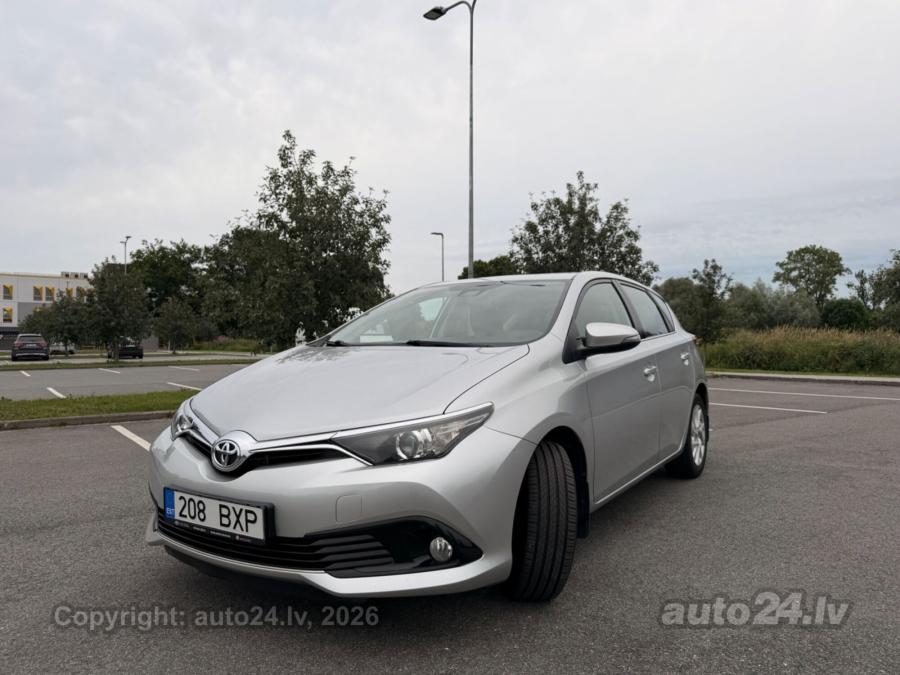 Grey Toyota Auris 2018 in Tallinn, with an engine capacity of 1.60 L and mileage of 119 thousand km for 9999 €, photo 3 on AUTOMOTO.COM.LV