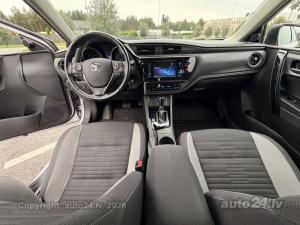 Grey Toyota Auris 2018 in Tallinn, with an engine capacity of 1.60 L and mileage of 119 thousand km for 9999 €, photo 13 on AUTOMOTO.COM.LV