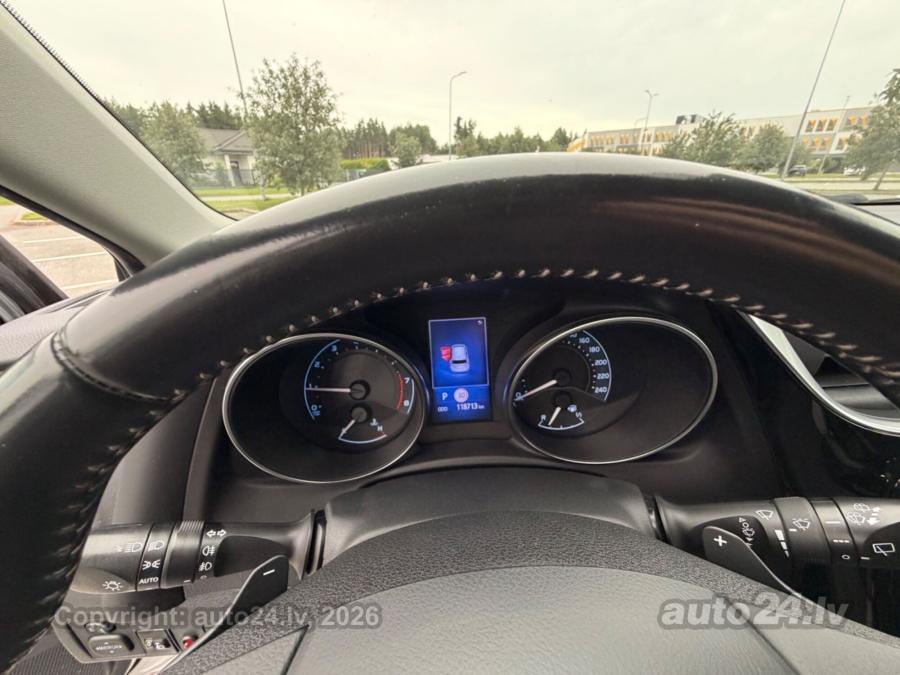 Grey Toyota Auris 2018 in Tallinn, with an engine capacity of 1.60 L and mileage of 119 thousand km for 9999 €, photo 15 on AUTOMOTO.COM.LV