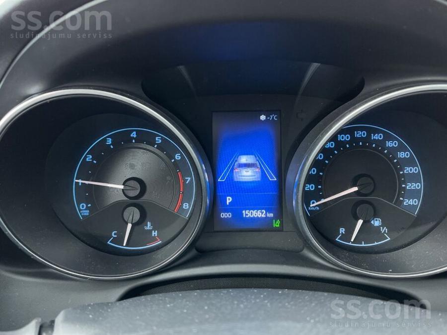 Grey Toyota Auris 2018 in Riga, with an engine capacity of 1.60 L and mileage of 151 thousand km for 11990 €, photo 14 on AUTOMOTO.COM.LV