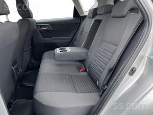 Grey Toyota Auris 2018 in Riga, with an engine capacity of 1.60 L and mileage of 151 thousand km for 11990 €, photo 17 on AUTOMOTO.COM.LV