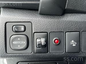 Grey Toyota Auris 2018 in Riga, with an engine capacity of 1.60 L and mileage of 151 thousand km for 11990 €, photo 20 on AUTOMOTO.COM.LV