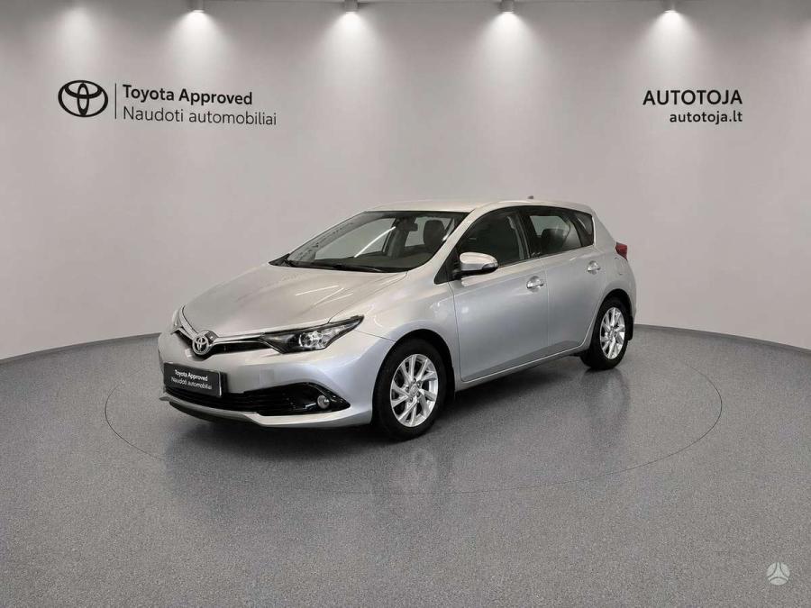 Pelēks Toyota Auris 2018 Kauņa, ar dzinēja tilpumu 1.60 L un nobraukumu 51 tūkst. km par 12900 €, foto 1 vietnē AUTOMOTO.COM.LV