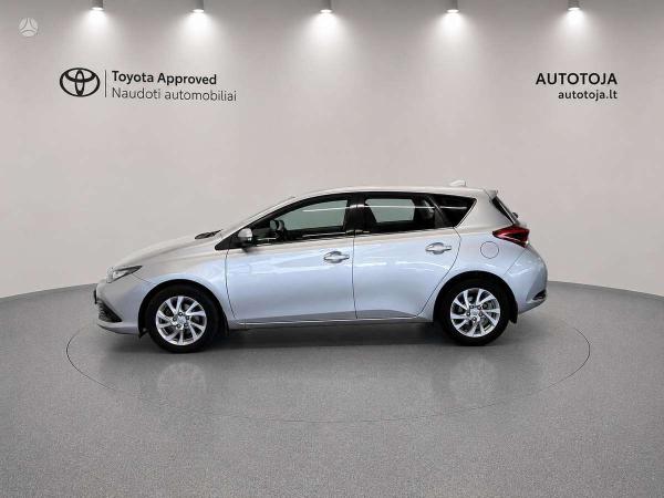 Pelēks Toyota Auris 2018 Kauņa, ar dzinēja tilpumu 1.60 L un nobraukumu 51 tūkst. km par 12900 €, foto 3 vietnē AUTOMOTO.COM.LV