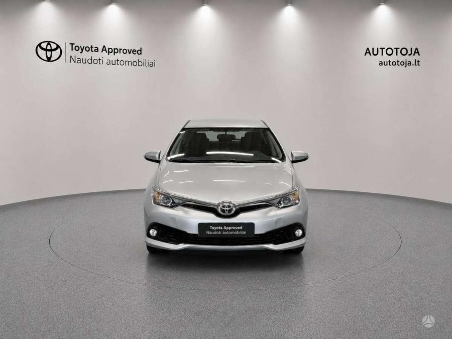 Pelēks Toyota Auris 2018 Kauņa, ar dzinēja tilpumu 1.60 L un nobraukumu 51 tūkst. km par 12900 €, foto 6 vietnē AUTOMOTO.COM.LV