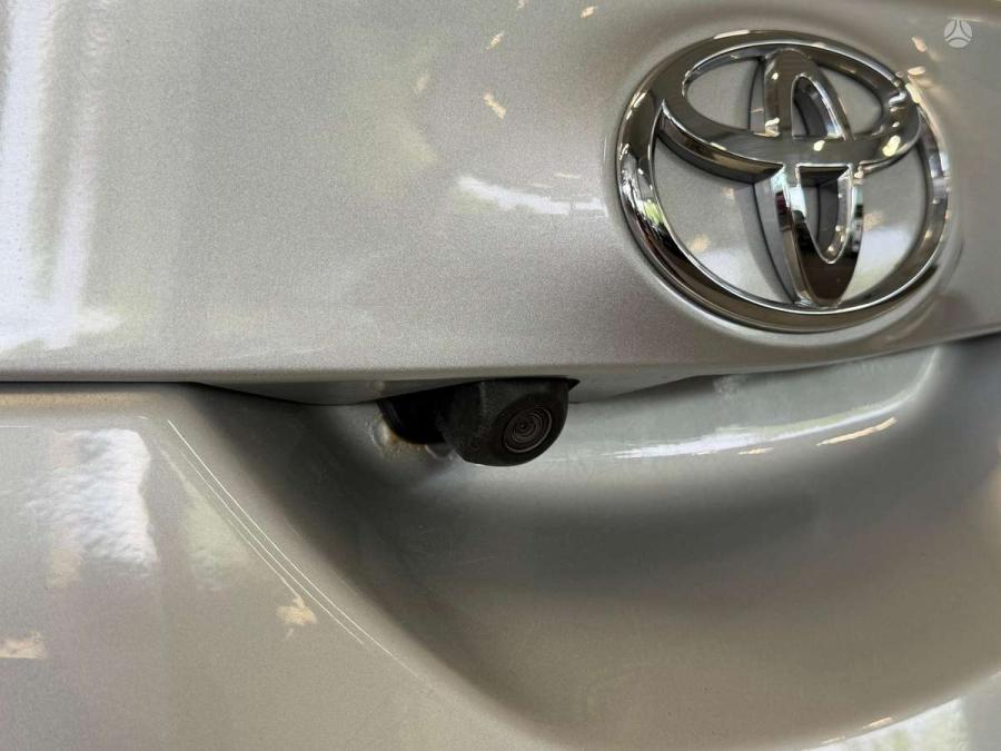 Pelēks Toyota Auris 2018 Kauņa, ar dzinēja tilpumu 1.60 L un nobraukumu 51 tūkst. km par 12900 €, foto 20 vietnē AUTOMOTO.COM.LV